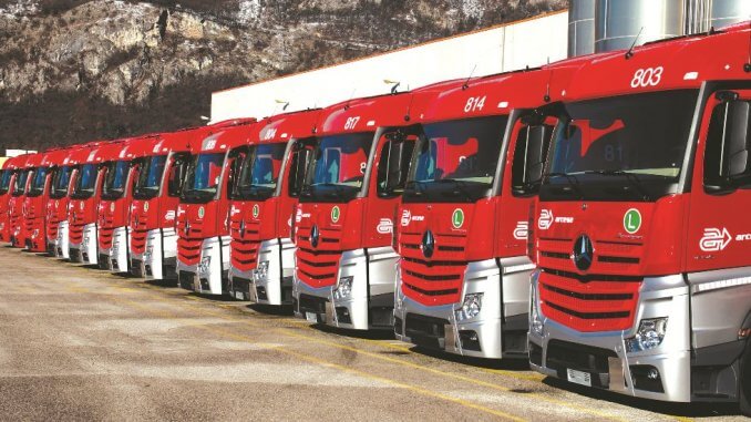 比例模型玩具天地 » [WSI] MERCEDES BENZ ACTROS MP4 STREAM SPACE 4×2 with 3x ...