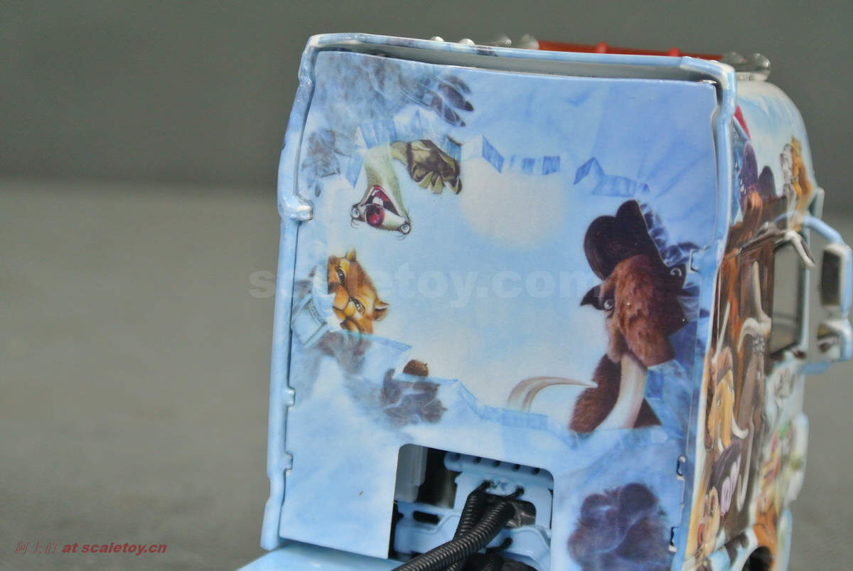 比例模型玩具天地 » [WSI] DAF XF SUPER SPACE CAB 3x with 3x REEFER TRAILER ...