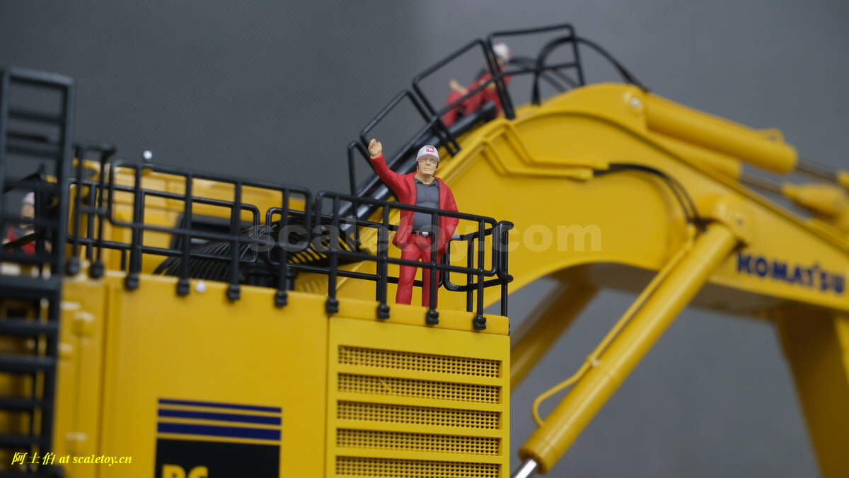 比例模型玩具天地 » [NZG] KOMATSU PC4000 mining excavator – backhoe 小松PC4000矿用挖掘机 反铲