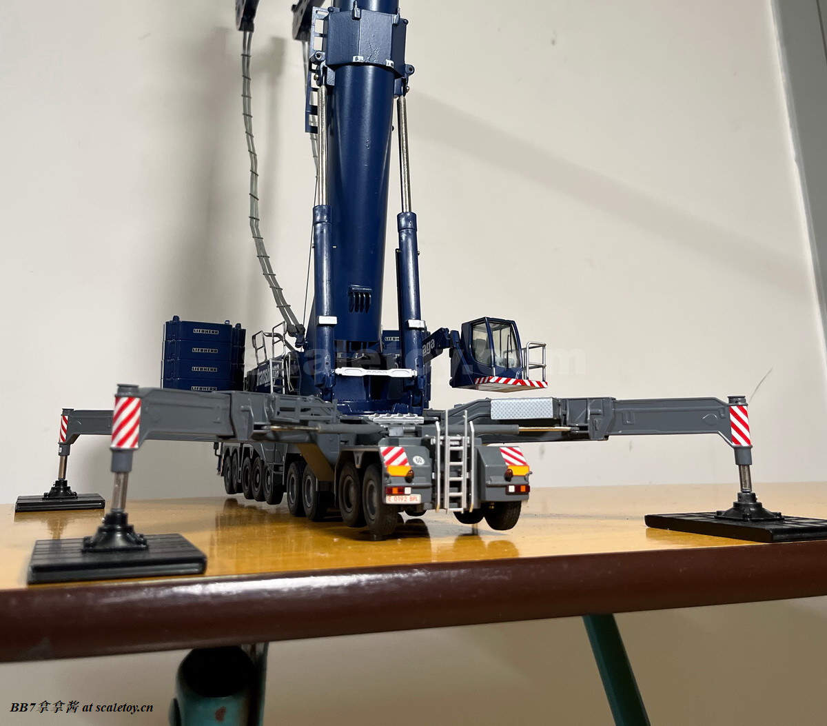 比例模型玩具天地 » [NZG] 1/50 LIEBHERR LTM11200 Transbiaga 详评and感想随笔