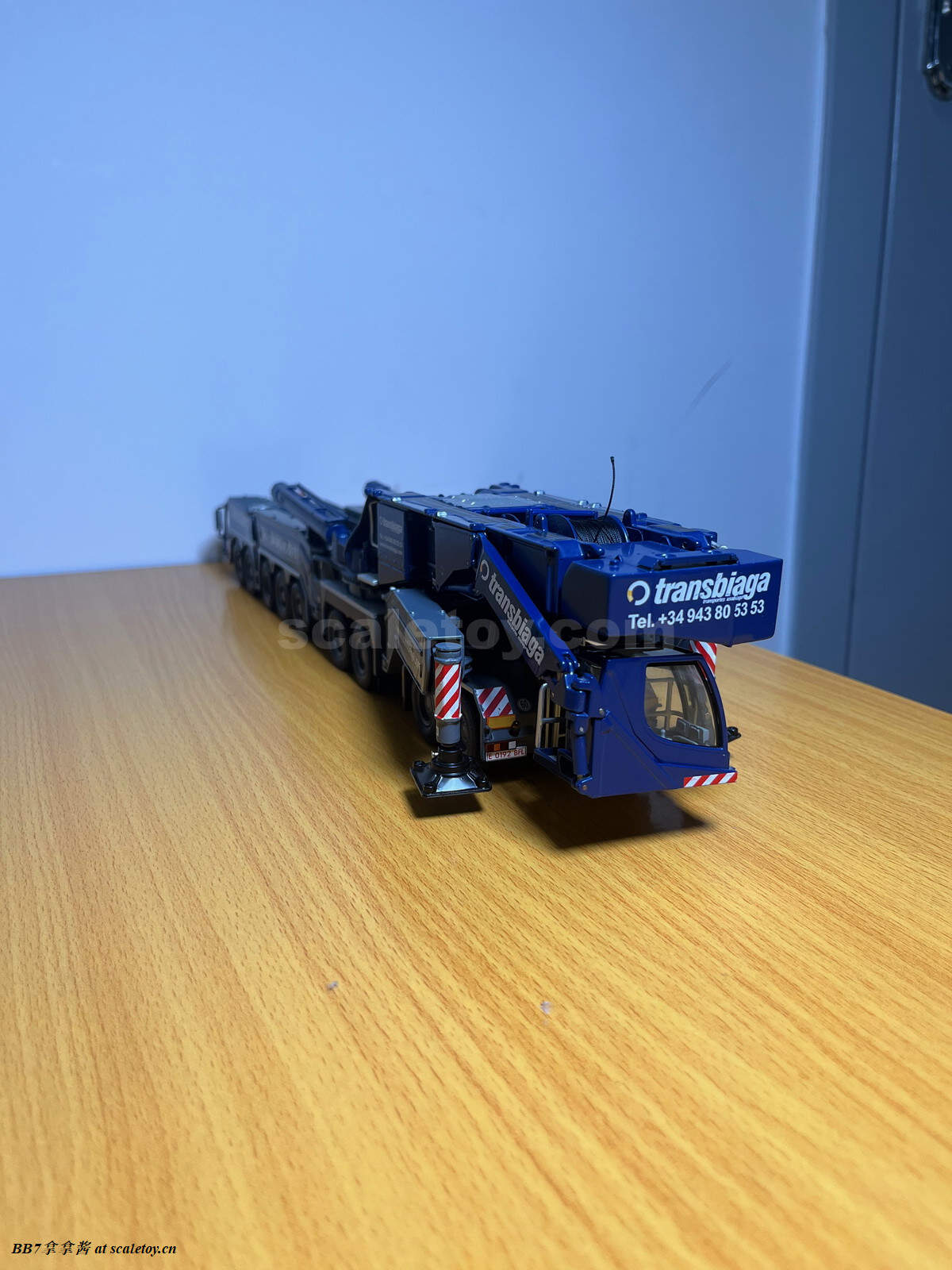 比例模型玩具天地 » [NZG] 1/50 LIEBHERR LTM11200 Transbiaga 把玩小剧场