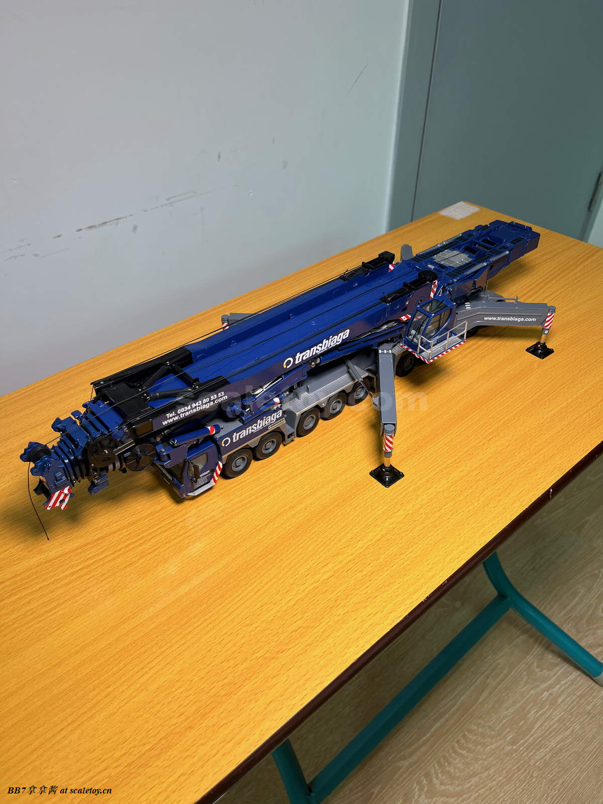 比例模型玩具天地 » [NZG] 1/50 LIEBHERR LTM11200 Transbiaga 把玩小剧场