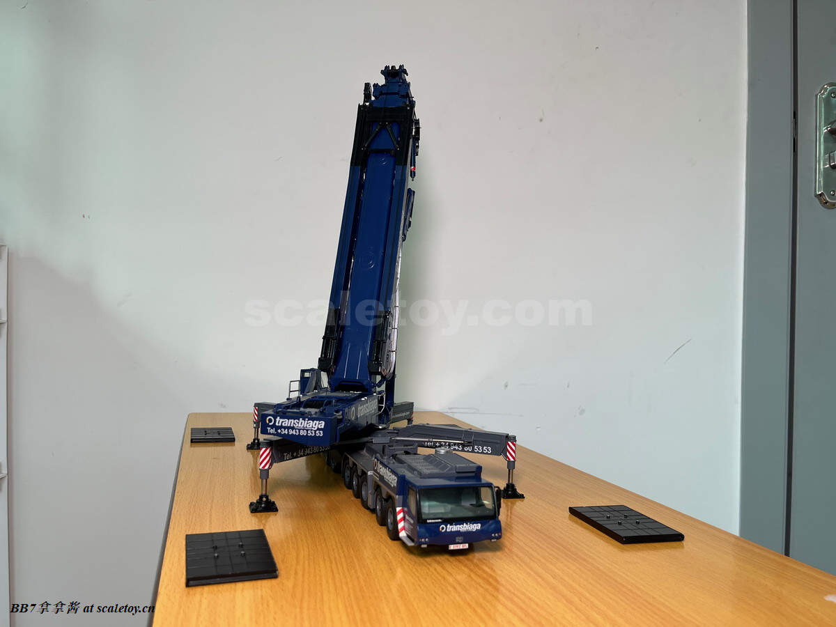 比例模型玩具天地 » [NZG] 1/50 LIEBHERR LTM11200 Transbiaga 把玩小剧场