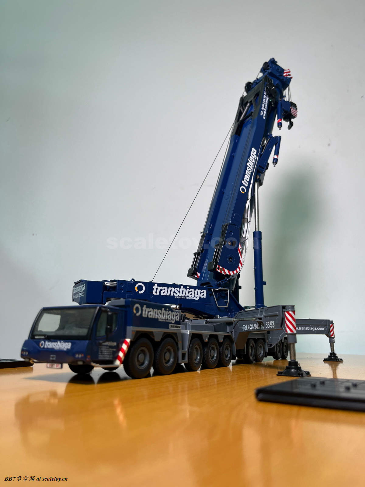 比例模型玩具天地 » [NZG] 1/50 LIEBHERR LTM11200 Transbiaga 把玩小剧场