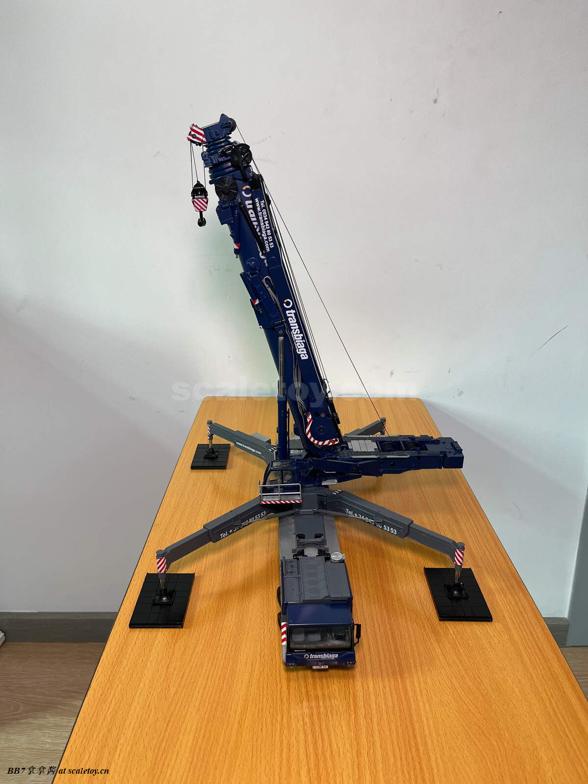 比例模型玩具天地 » [NZG] 1/50 LIEBHERR LTM11200 Transbiaga 把玩小剧场