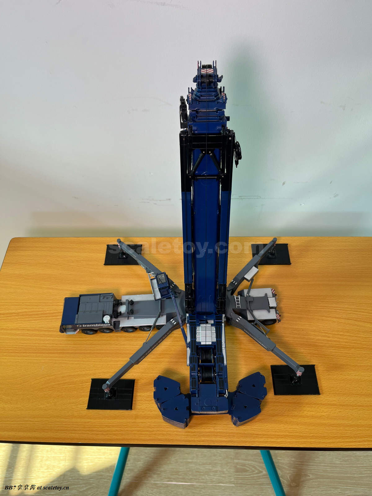 比例模型玩具天地 » [NZG] 1/50 LIEBHERR LTM11200 Transbiaga 把玩小剧场