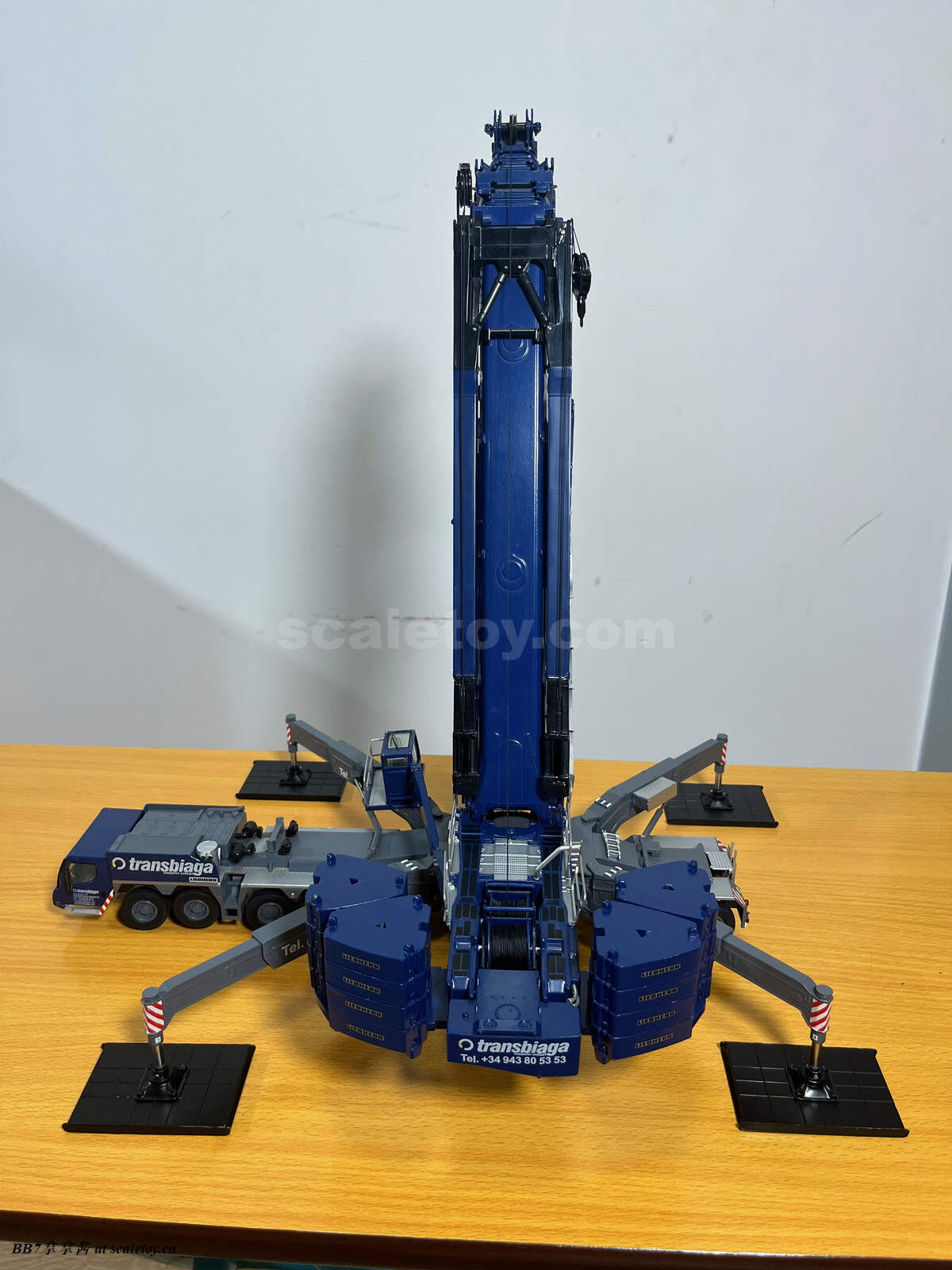 比例模型玩具天地 » [NZG] 1/50 LIEBHERR LTM11200 Transbiaga 把玩小剧场