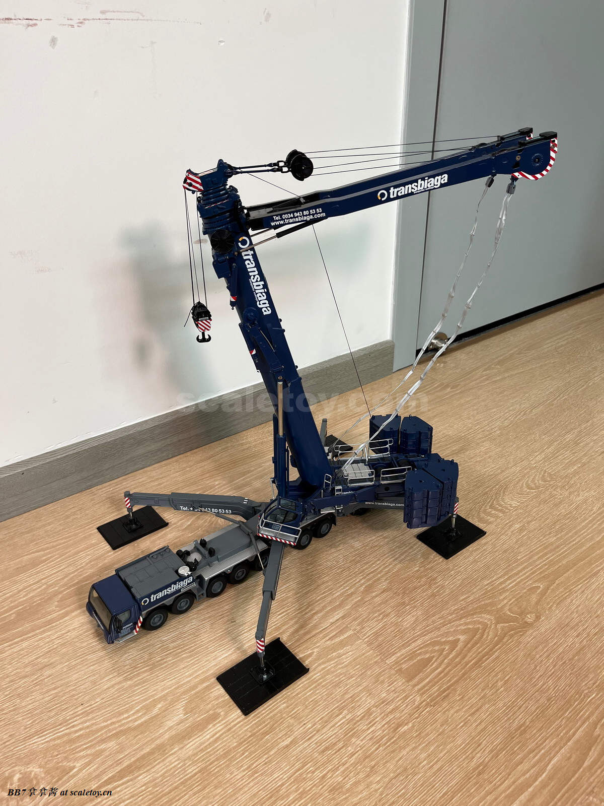 比例模型玩具天地 » [NZG] 1/50 LIEBHERR LTM11200 Transbiaga 把玩小剧场