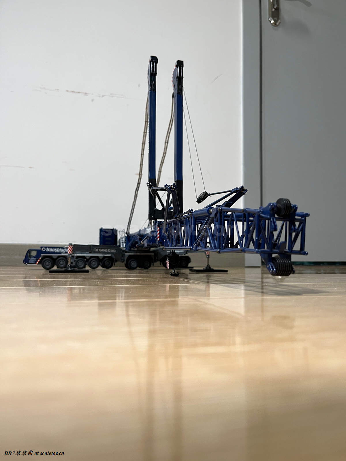 比例模型玩具天地 » [NZG] 1/50 LIEBHERR LTM11200 Transbiaga 把玩小剧场